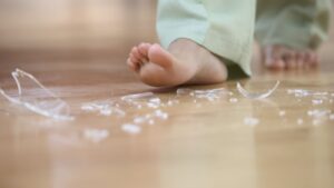 If You Get Glass Or A Splinter Stuck In Your Foot Or Hand Here are 3 ...